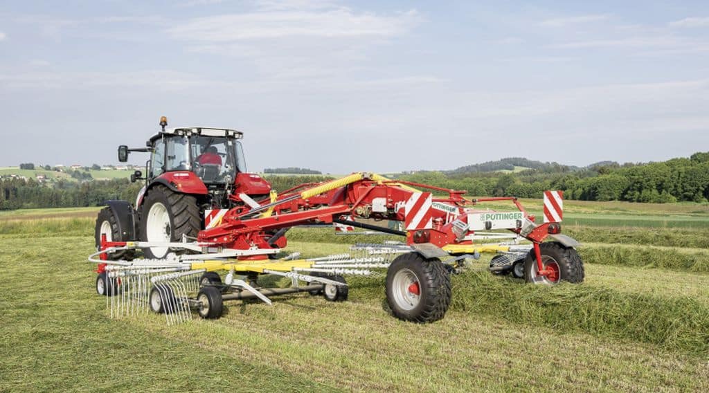 Pöttinger : Un andaineur à dépose centrale grande largeur - Entraid