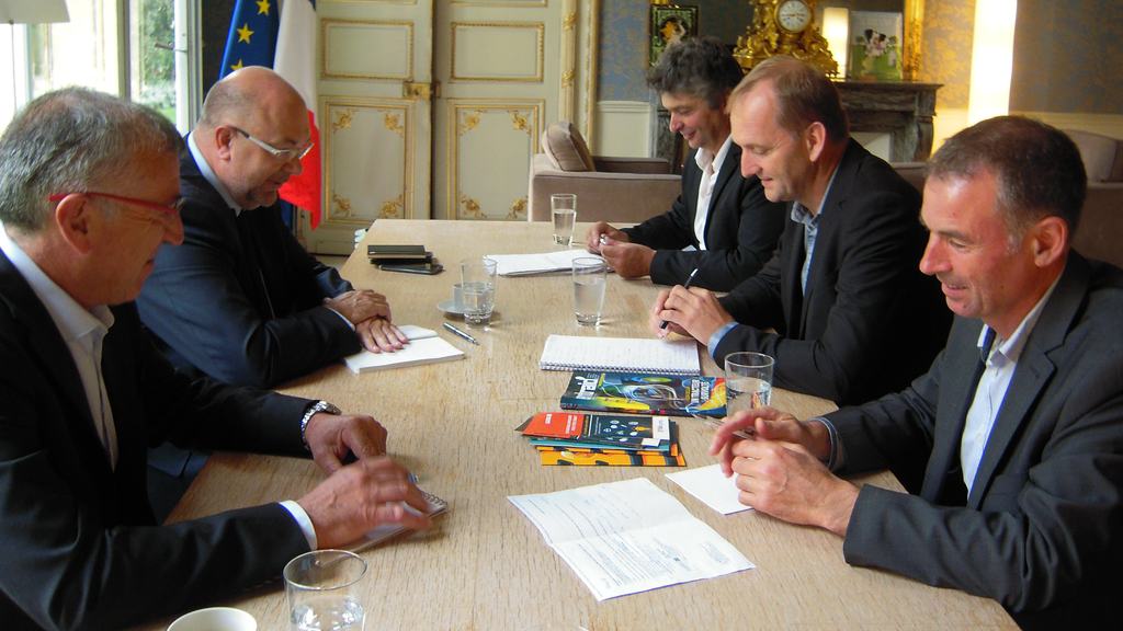 Première séance de travail entre la Fncuma et Stéphane Travert - Entraid