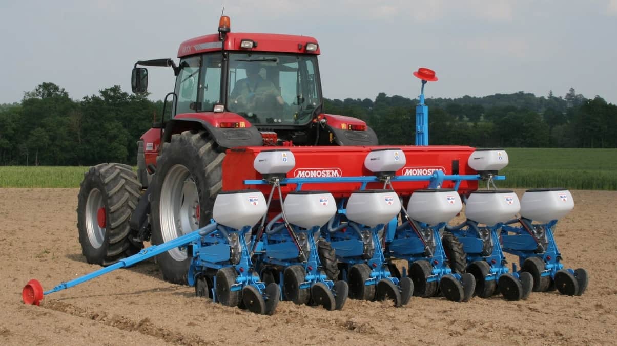 Semoirs monograines: le micro-granulateur reste utile en bio! - Entraid