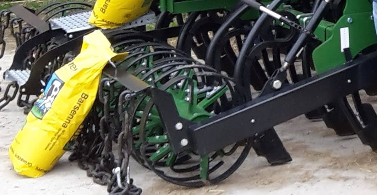 Commentaires semoir direct à socs Aitchison Simtech T-Sem 300 - Entraid