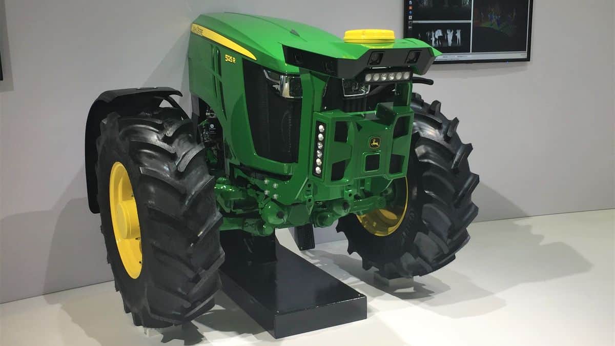 John Deere Joker : un robot électrique et autonome de 680 ch