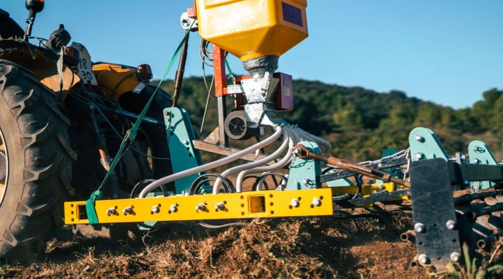 Le Pré Fabriqué : des outils de travail du sol à monter soi-même - Entraid