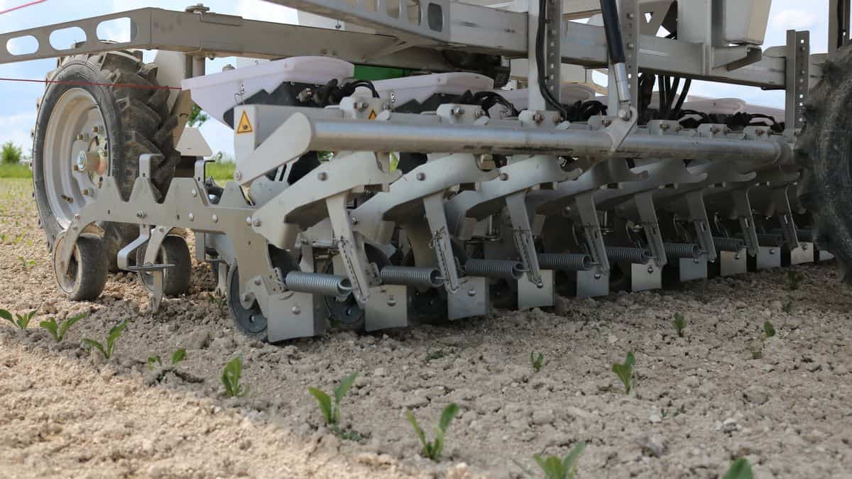 Caractéristiques robot FarmDroid FD20: capacité, fiche technique et prix