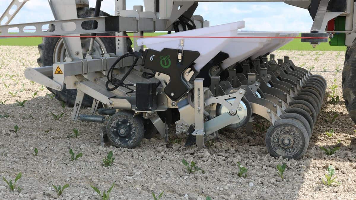 Caractéristiques robot FarmDroid FD20: capacité, fiche technique et prix