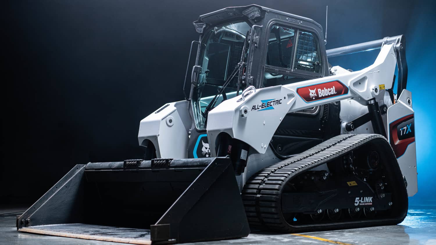 Bobcat T7X : une chargeuse compacte sur chenilles 100% électrique