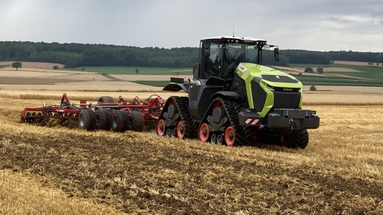 Claas Xerion 12.650 : plus de 650 ch et une cabine inédite