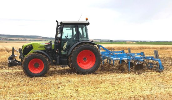 Claas Axos 200 : 2 nouveaux tracteurs compacts de 92 et 103 ch
