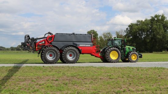 Horsch Leeb Xeric 14 FS : épandeur pneumatique traîné de Horsch