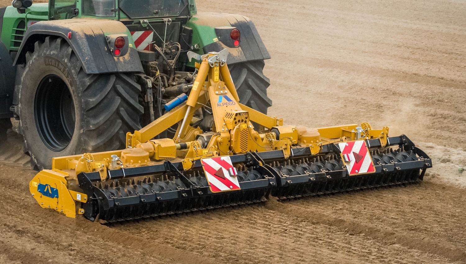 Alpego DTEK Plus : des herses rotatives repliables de 4 à 7 m