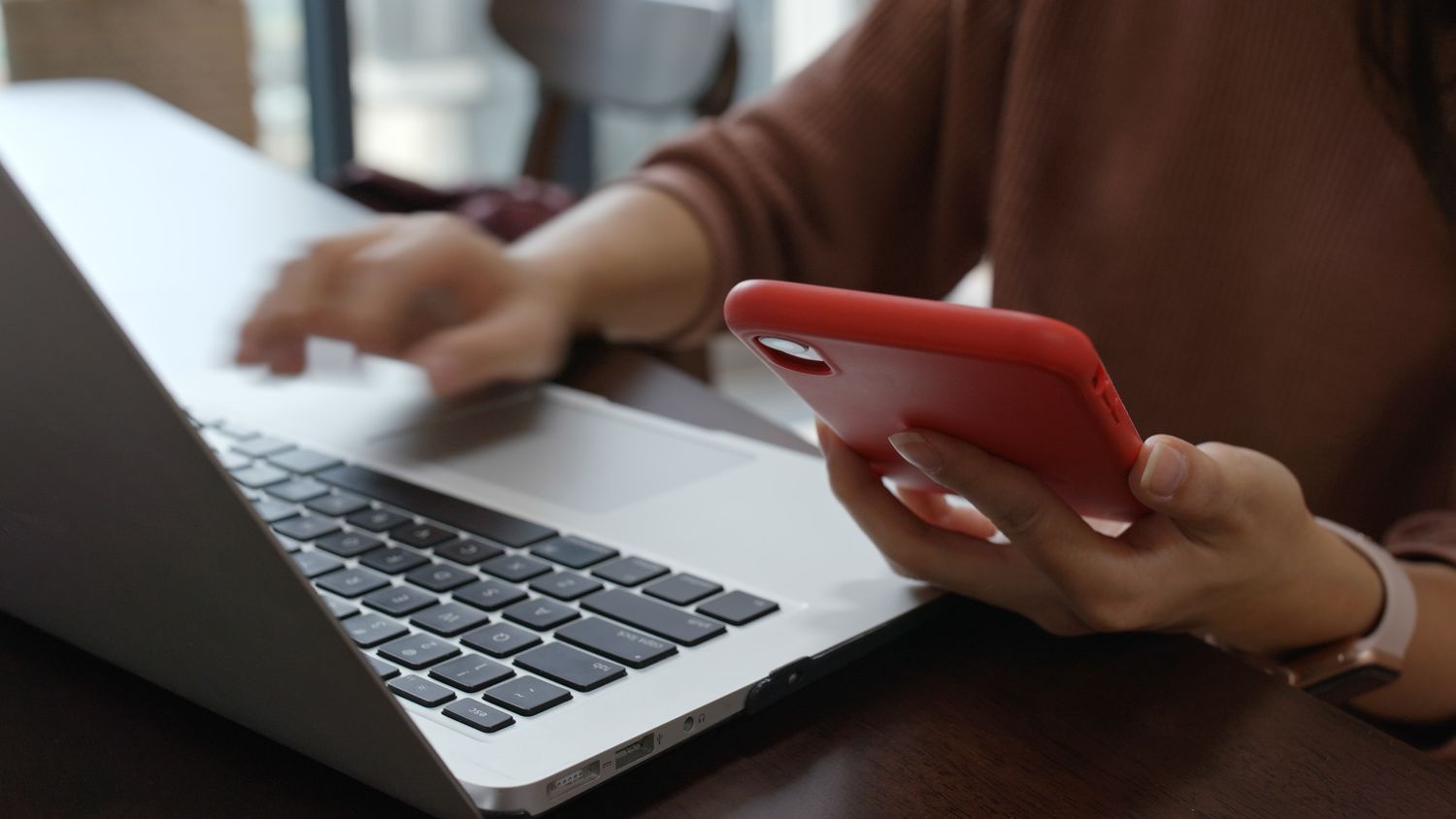 Téléphone portable dans l'entreprise: comment encadrer l'usage