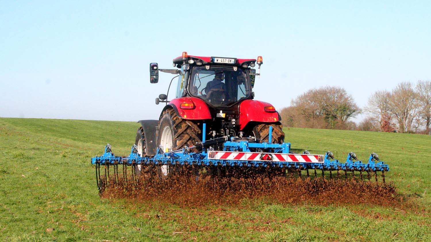 Désherbage mécanique et houe rotative : ça fonctionne