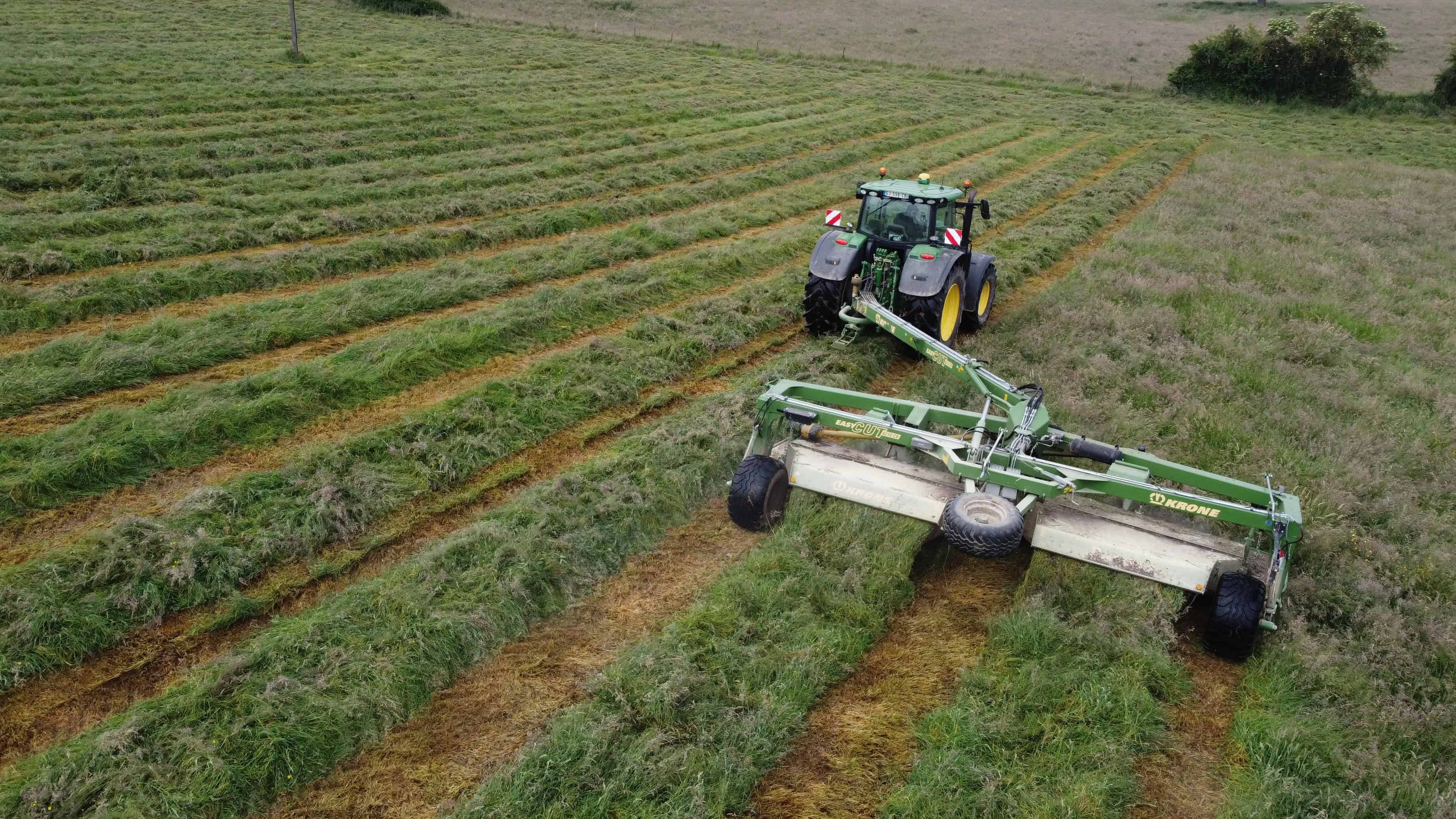 Avis utilisateurs John Deere 6R 215 : points forts et points faibles