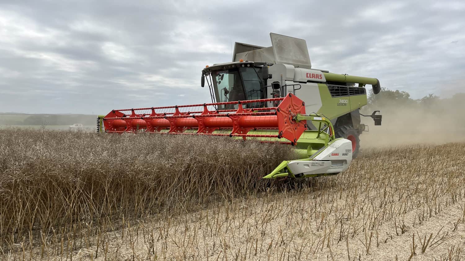 Avis Claas Lexion 7400 : points forts et points faibles de la batteuse