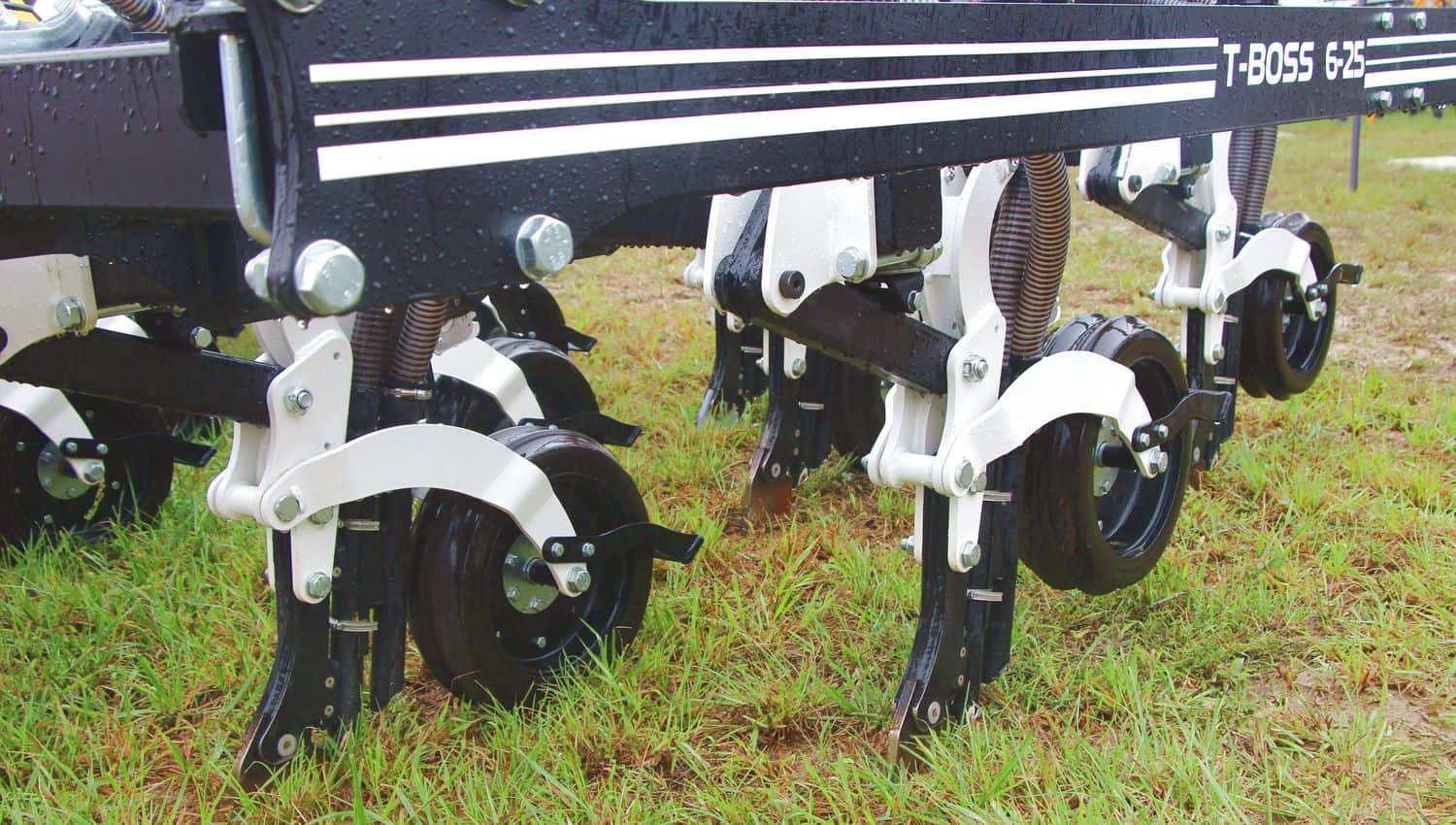 Agrisem T-Boss : un semoir à dents pour travailler en direct