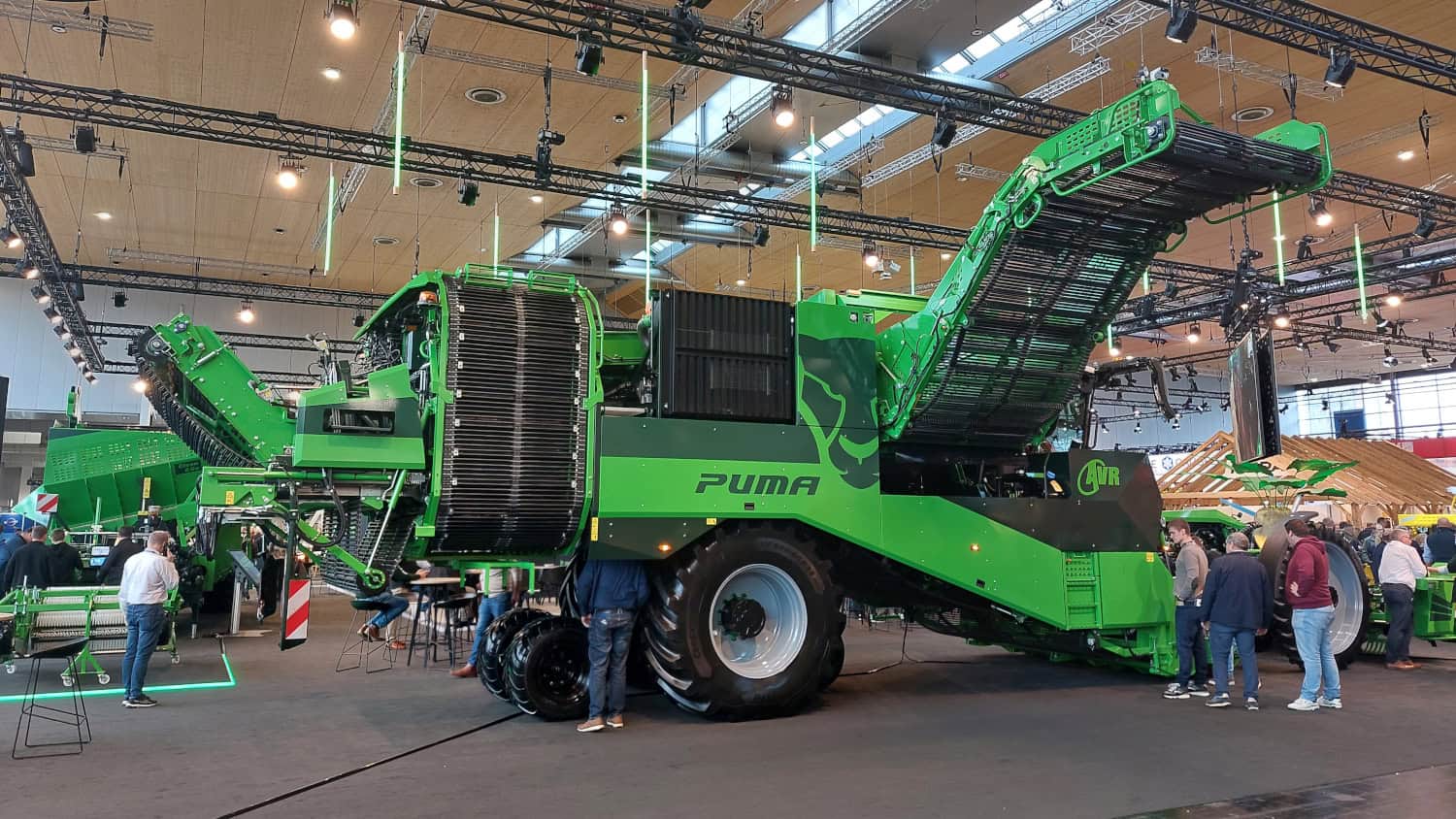 AVR Puma 5 et Grimme Varitron 470 XL arrachent Agritechnica